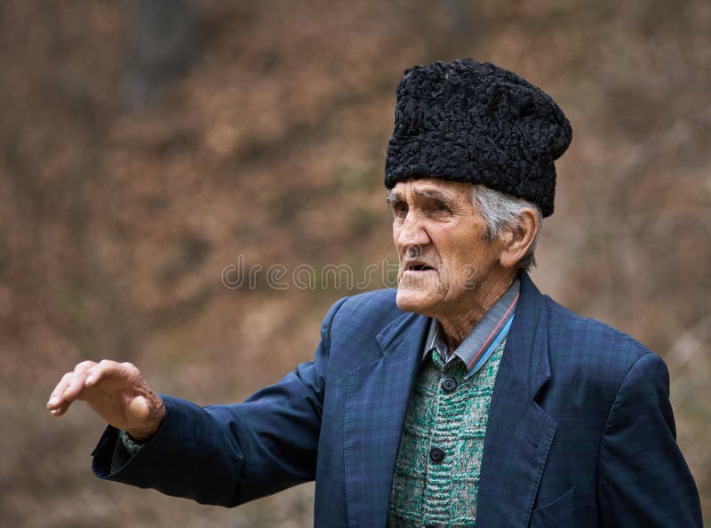 Het Oude Portret Van De Landbouwer Stock Afbeelding - Image of bladeren ...