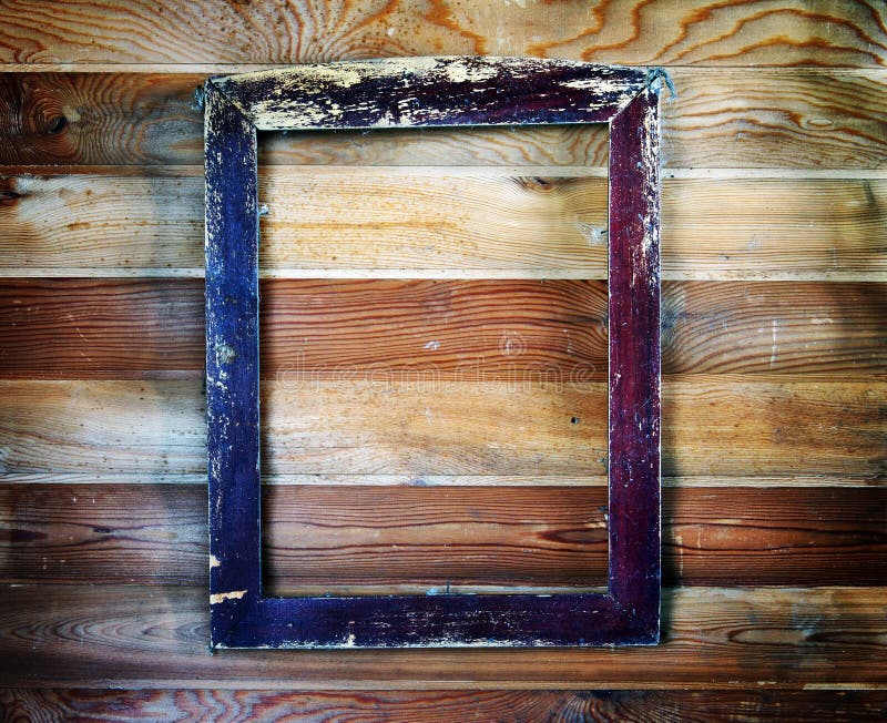 Het Oude Uitstekende Kader Hangen Op De Muur Stock Afbeelding - Image ...
