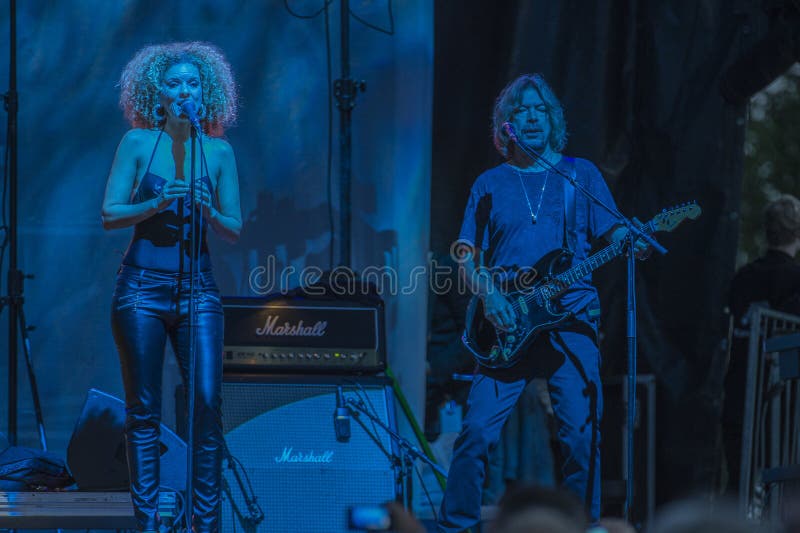 Het Overleg Bij Fredriksten Vesting, Cocker Van Joe Met Band ...