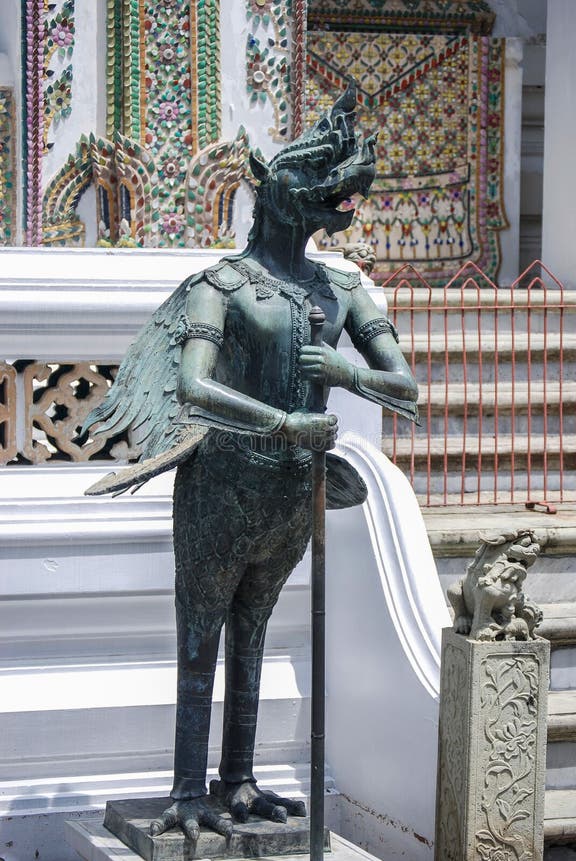 Het Paleis Mythisch Dier Van De Koning Stock Foto - Image of nirvana ...