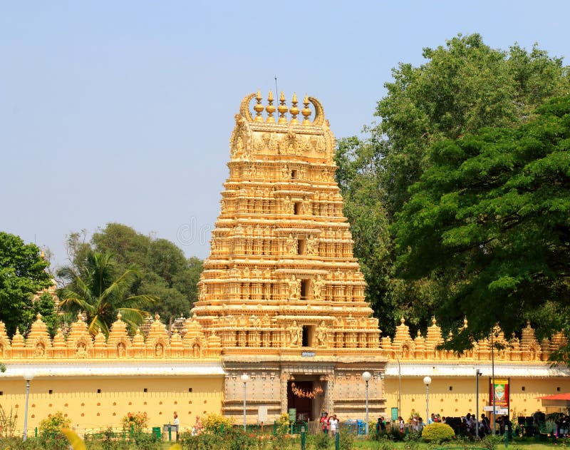 Het Paleispoort van Mysore stock foto. Image of mysore - 40974850