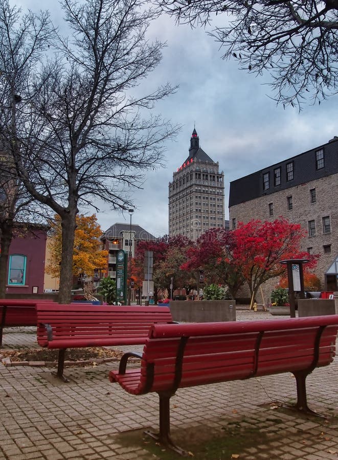 Het park van Rochester redactionele fotografie. Image of gebouw - 80400317