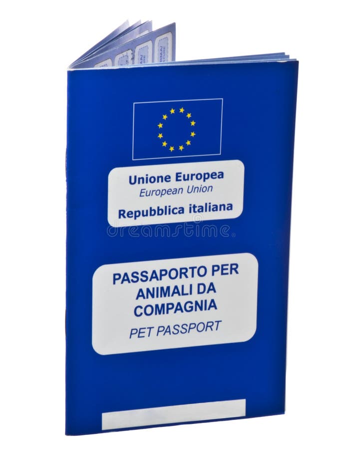 Huisdierenpaspoort Met Microchip En Vaccinaties Op Witte Achtergrond ...