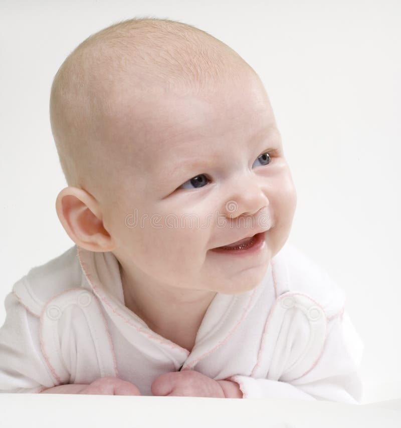 Houdende Van Moeder En Baby Op Aard Stock Afbeelding - Image of buiten ...