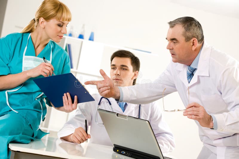 Het raadplegen stock afbeelding. Image of klinisch, kliniek - 8685441