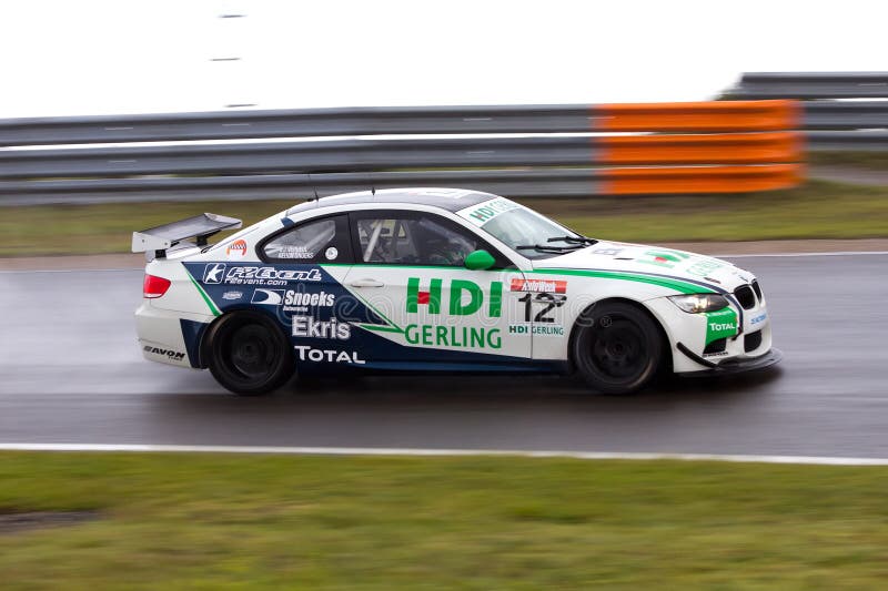 Het ras van BMW M3 redactionele afbeelding. Image of nederland - 27682175