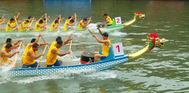 Het Ras Van De Boot Van De Draak Redactionele Foto - Image of festival ...