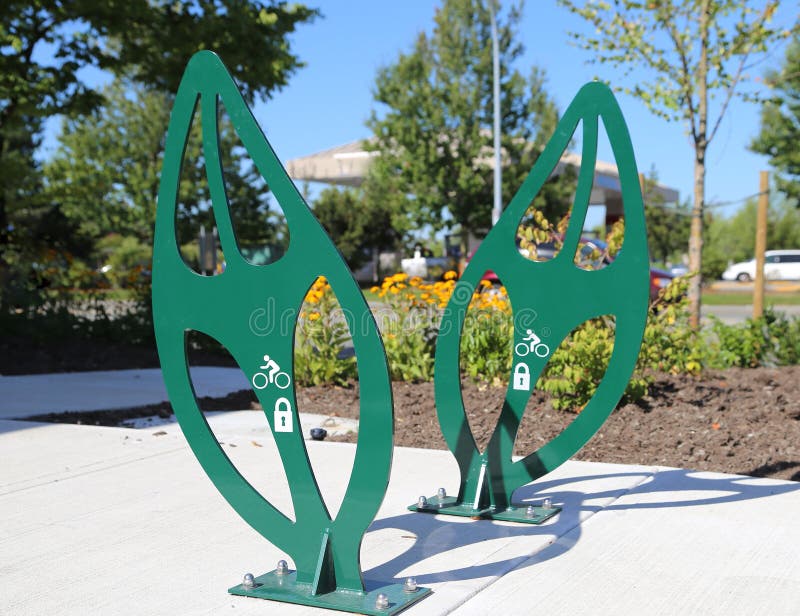 Het Rek Van Het Fietsparkeren Stock Foto - Image of herhaling ...