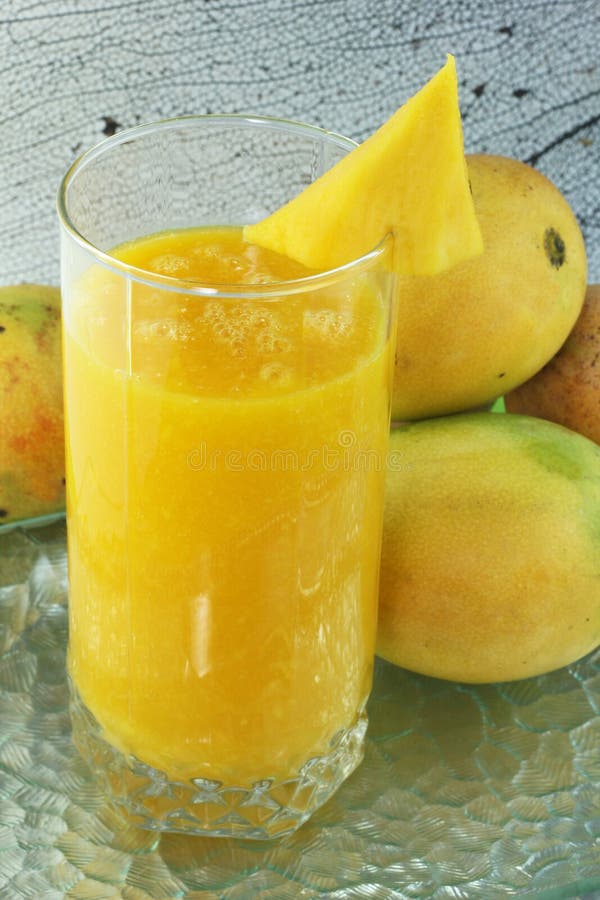 Het sap van de mango stock foto. Image of stimuleren - 25321568