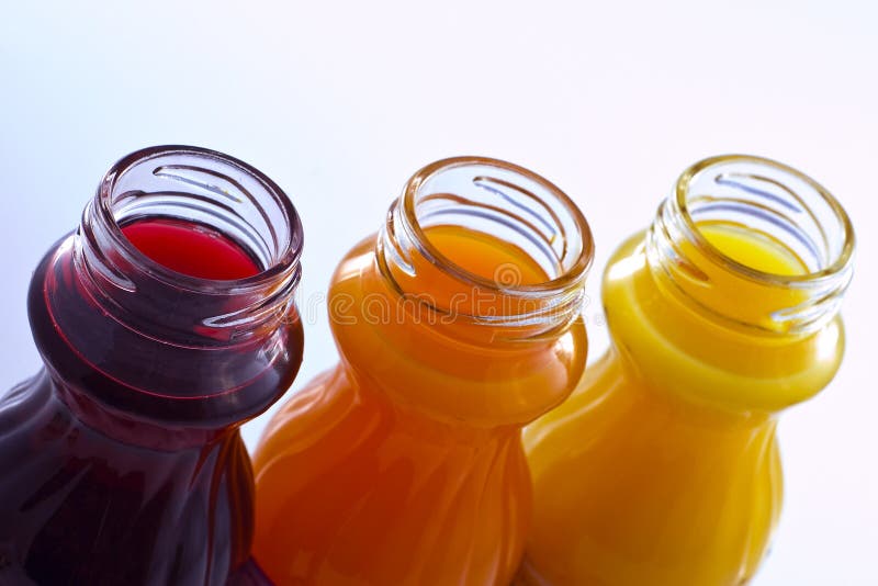 Het sap van kleuren stock afbeelding. Image of glas, tablet - 10238093