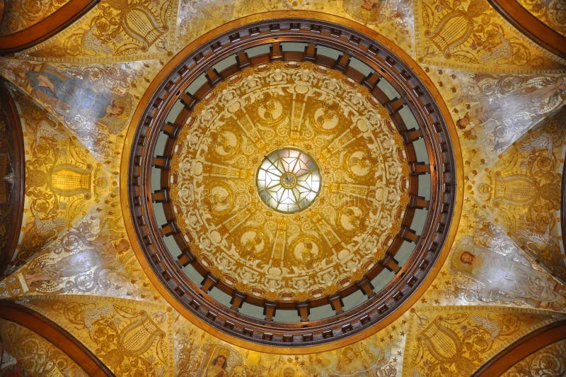Het Schilderen Van De Koepel Stock Afbeelding - Image of godsdienst ...