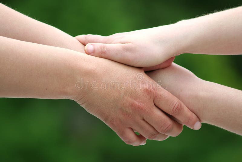 Schuddende handen stock foto. Image of samendrukking, compressie - 5109428