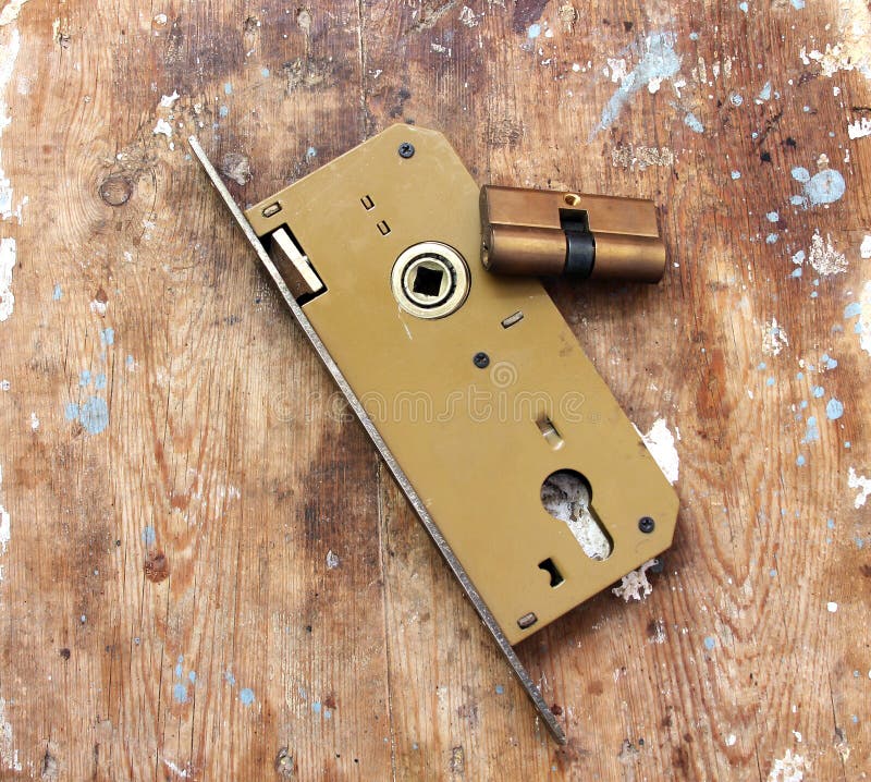 Deurslot stock foto. Image of slotenmaker, traditioneel - 62971466