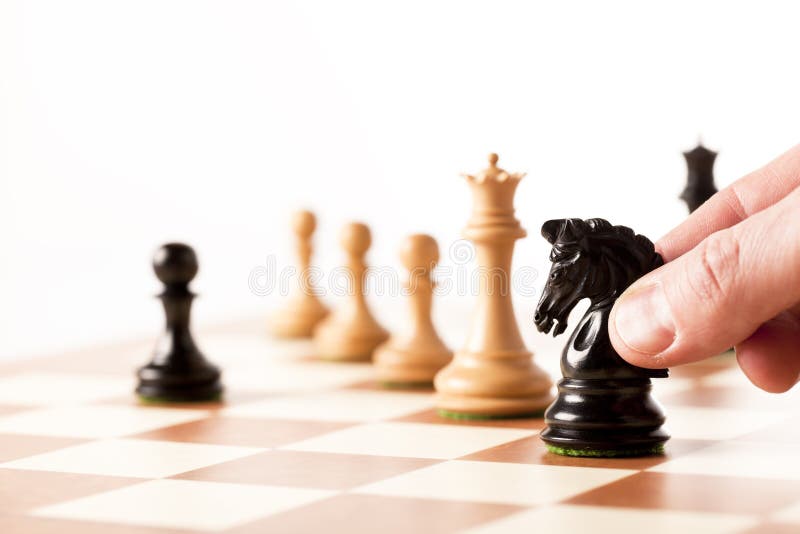 Een Enkele Witte Pion in De Beginopstelling Van De Zwarte Schaakstukken ...