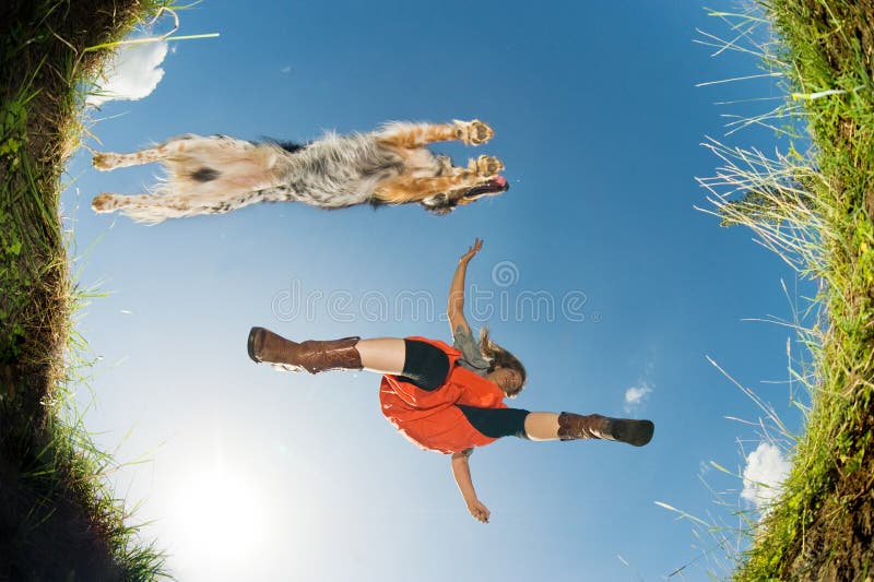 Het Springen Over Een Kreek Stock Foto - Image of hoog, weide: 15384962