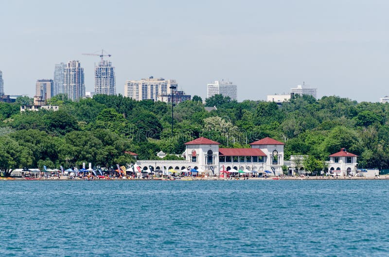 Het Strand Van Toronto Sunnyside Redactionele Afbeelding - Image of ...