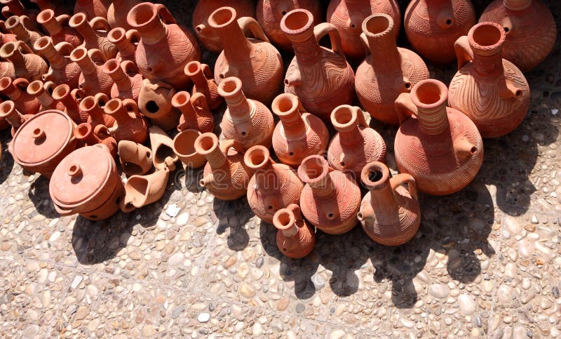 Het Traditionele Aardewerk Van Het Terracotta, Libanon Stock Afbeelding ...