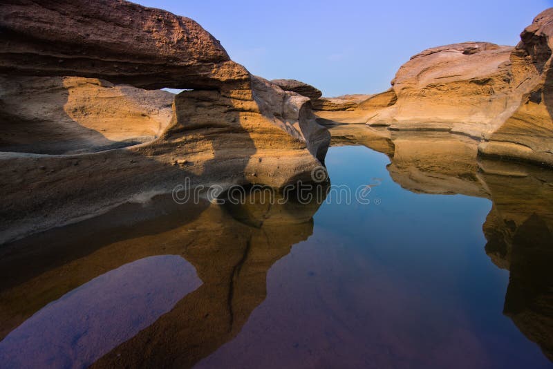 Het Verbazen Van Rots in Mekong Rivier Stock Foto - Image of naughty ...