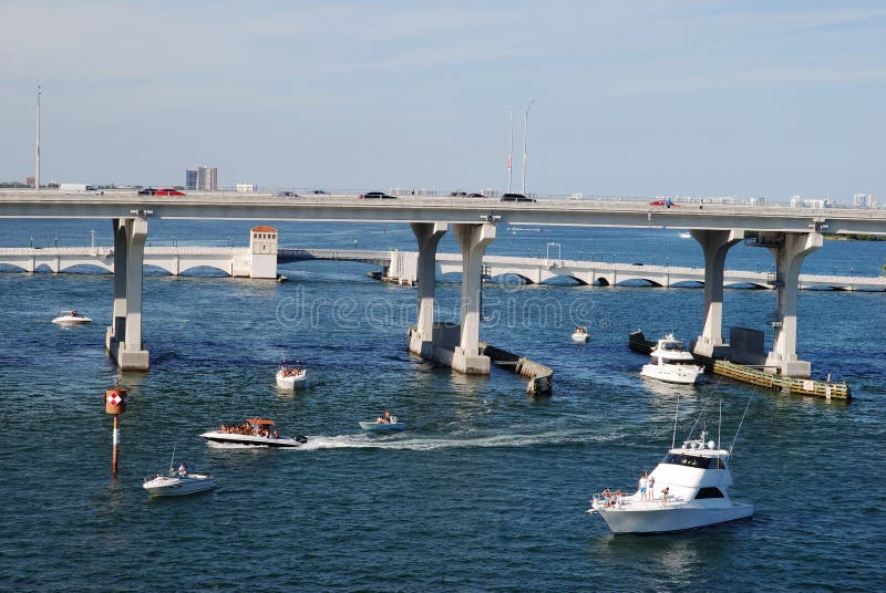 Het Verkeer Van Het Water Van Miami Stock Foto - Image of vakantie ...