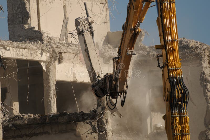 Vernietiging 018 stock foto. Image of staal, neerstorting - 7751814