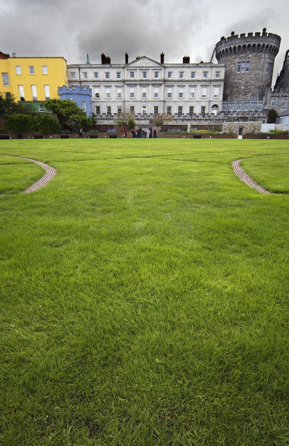 Het Vierkant Van De Weide in Het Kasteel Van Dublin Stock Afbeelding ...