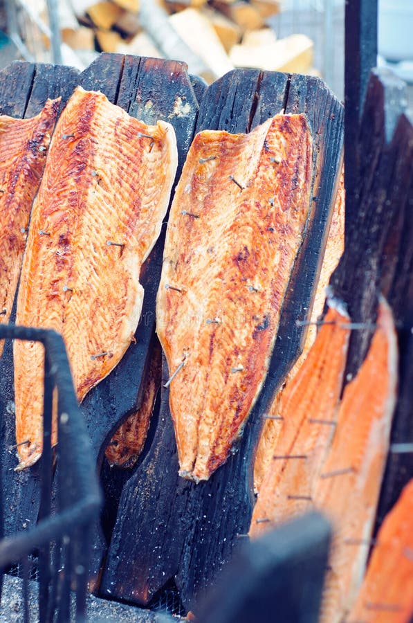 Het Voorbereiden Van Savulohi Stock Afbeelding - Image of gerookt ...