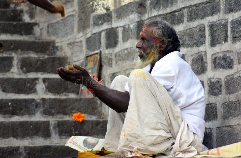 Het vragen om Aalmoes redactionele afbeelding. Image of slecht - 18221315