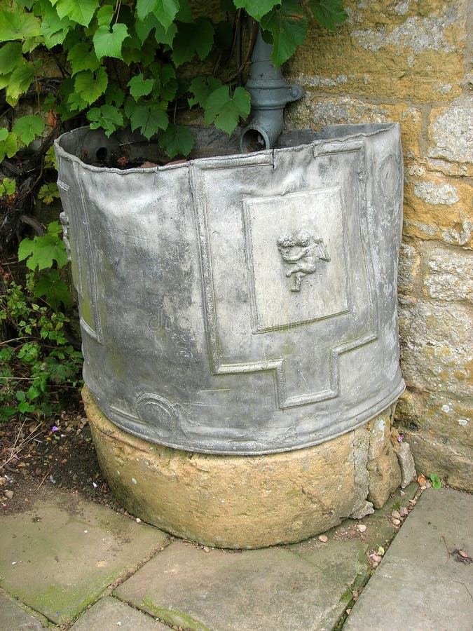 De Pijpen Van Het Metaal Voor Heet En Koud Water. Stock Foto - Image of ...