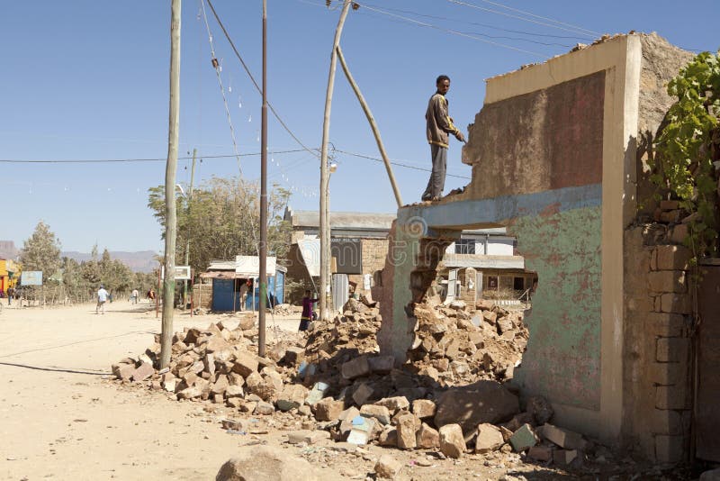 Het Weghalen Van Het Puin, Ethiopië Redactionele Stock Afbeelding ...