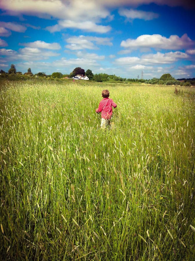 Het Weglopen Bij Lichten Van De De Bankenvrees Van De Nacht De Eenzame ...