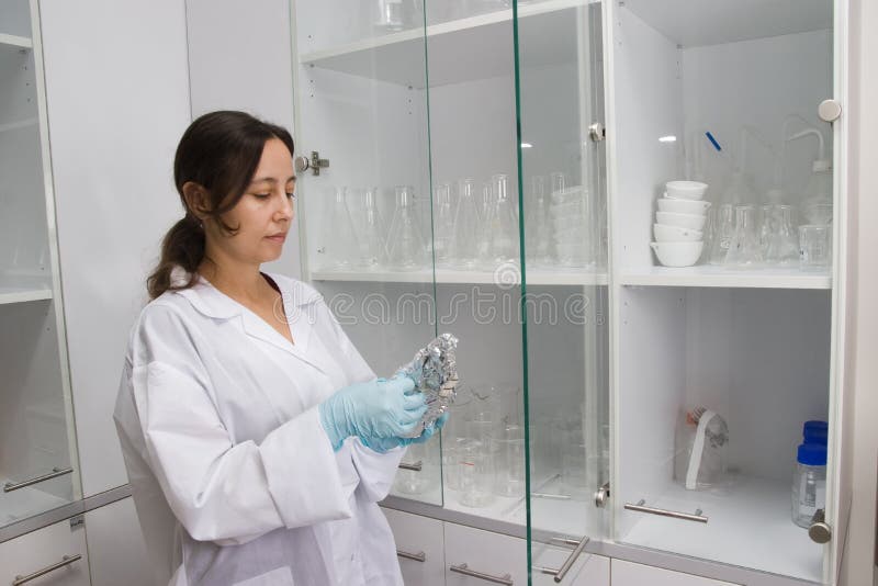 Het werk in laboratorium stock afbeelding. Image of laboratorium - 7466127