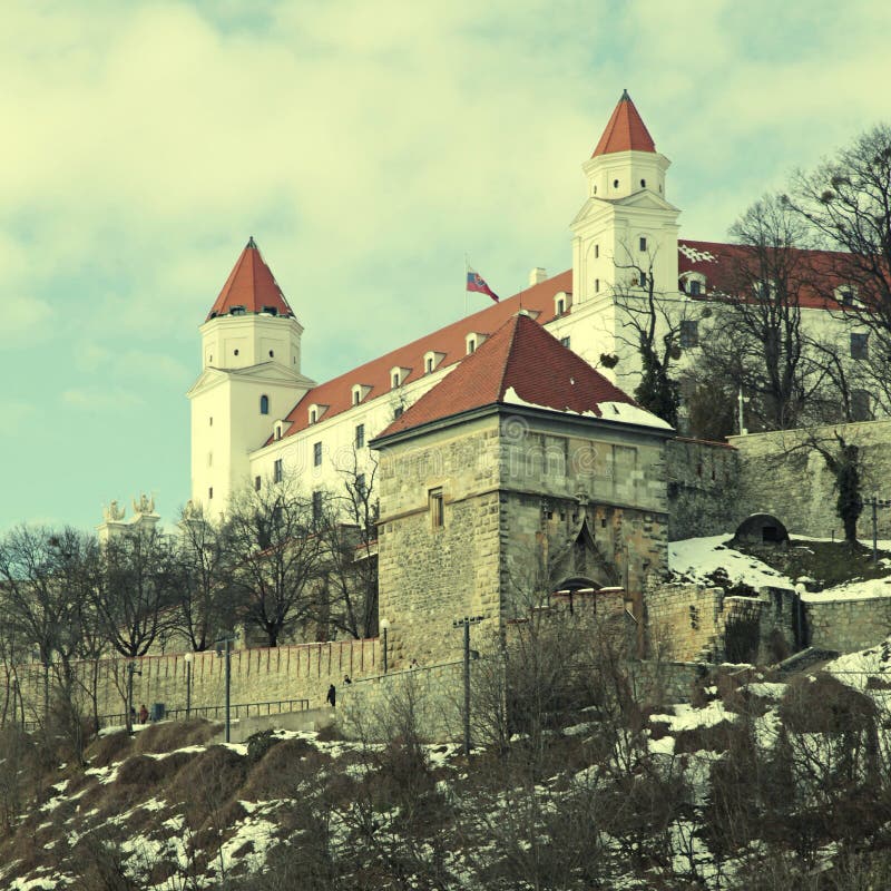 Het Zijaanzicht Van Bratislava Castle Stock Foto - Image of stad ...