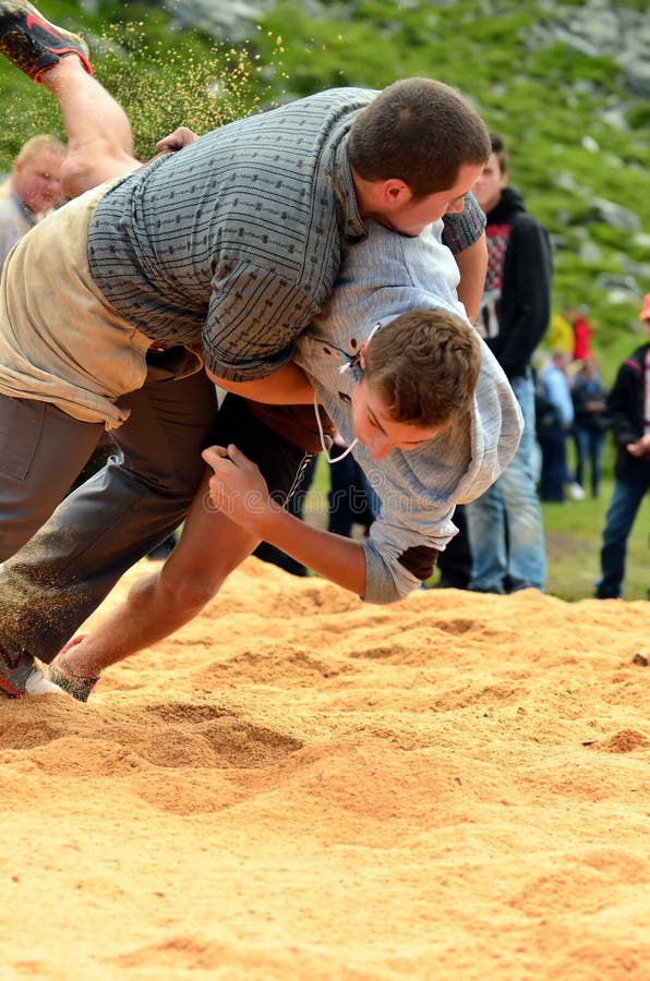 De Het Worstelen Wedstrijd Voor Een Ram is De Belangrijkste Prijs Bij ...