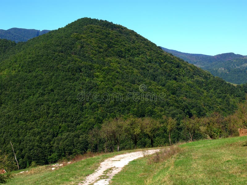 Heuvel stock afbeelding. Image of hulp, nave, geologisch - 3598113