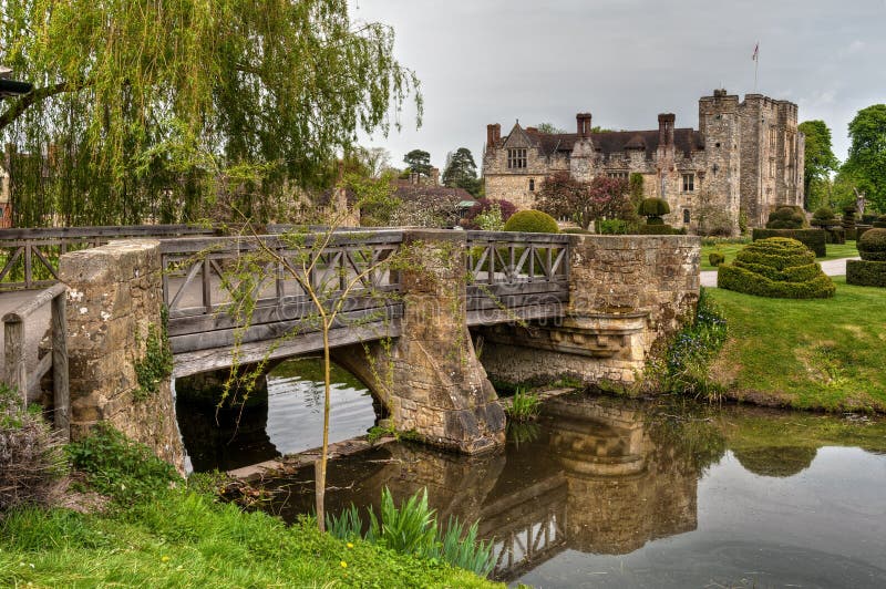 Hever castle stock image. Image of stream, garden, tourist - 30955299