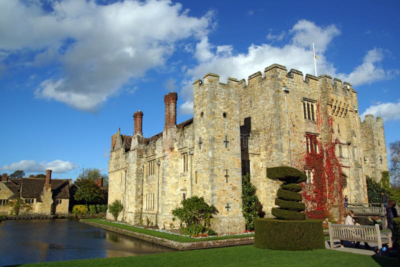 Hever Castle and Gardens, Kent, Uk Editorial Image - Image of flight ...