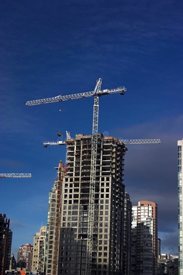 Hi-rise Construction stock image. Image of crane, rise - 495195