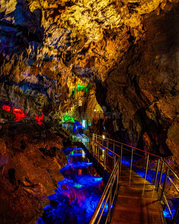 Hida Large Limestone Cave of Image Stock Image - Image of stone, rock ...