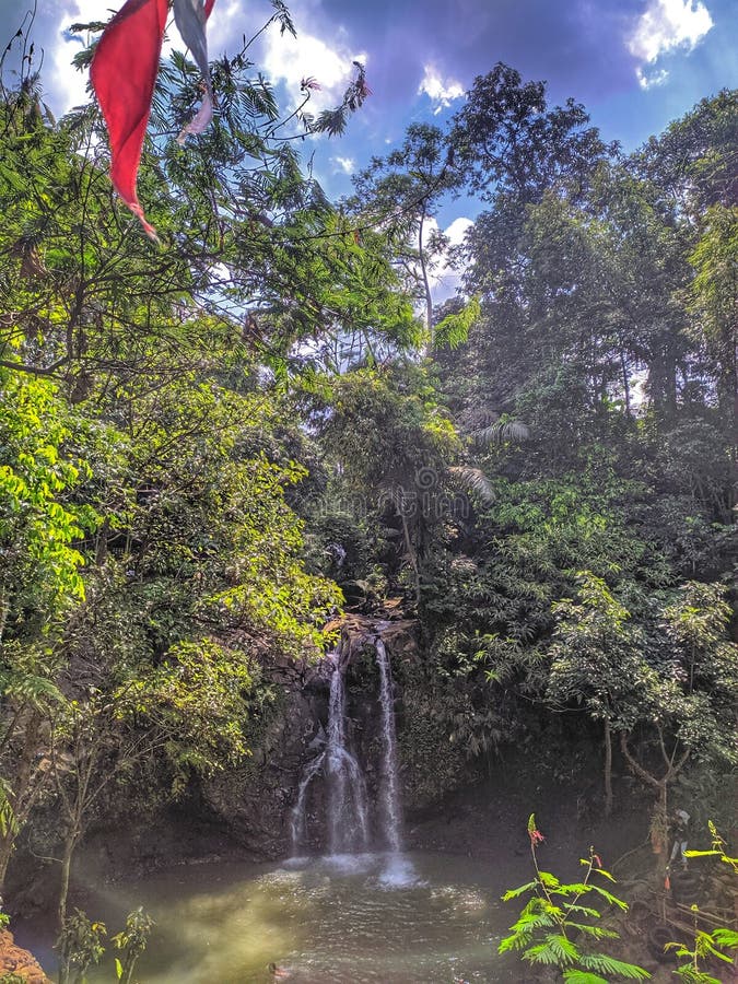 Hidden little Waterfalls stock image. Image of hidden - 200657429