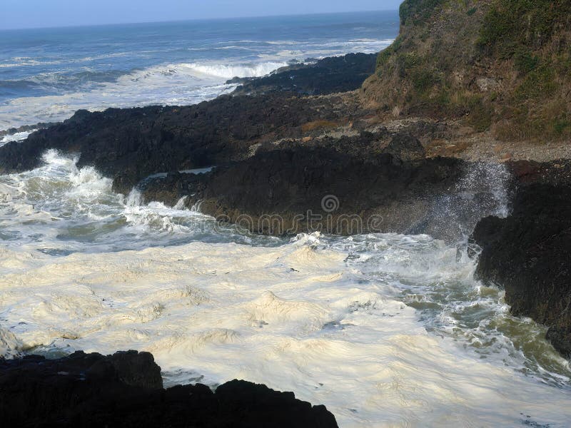 Hide Tide Waves Foam in Devil`s Churn Stock Photo - Image of florence ...