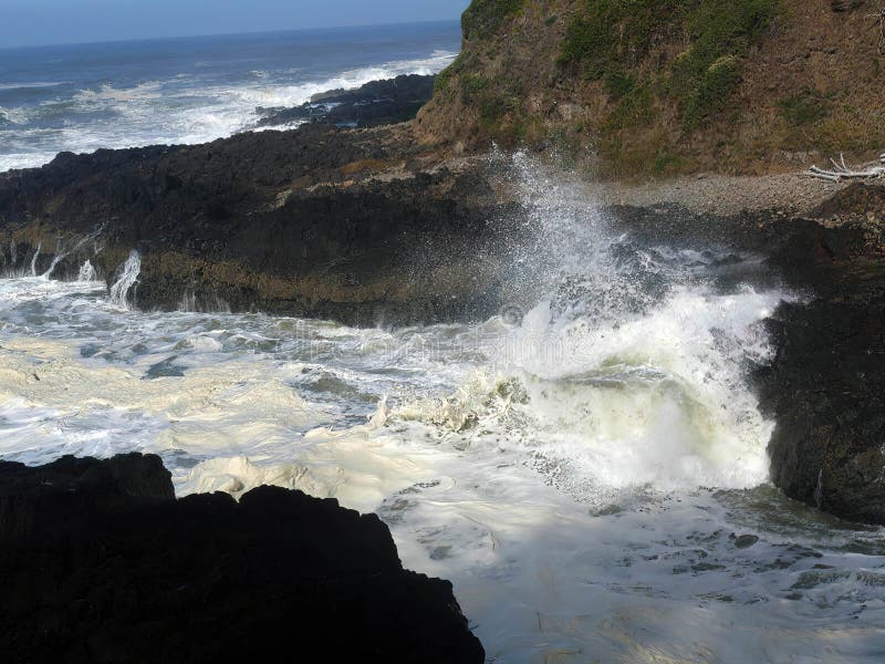 Hide Tide Waves Foam in Devil`s Churn Stock Image - Image of miami ...