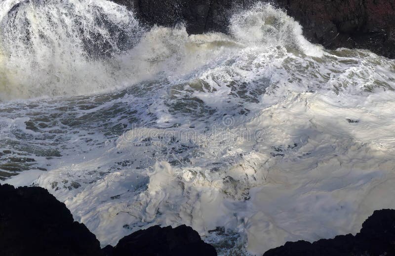 Hide Tide Waves Foam in Devil`s Churn Stock Photo - Image of pacific ...