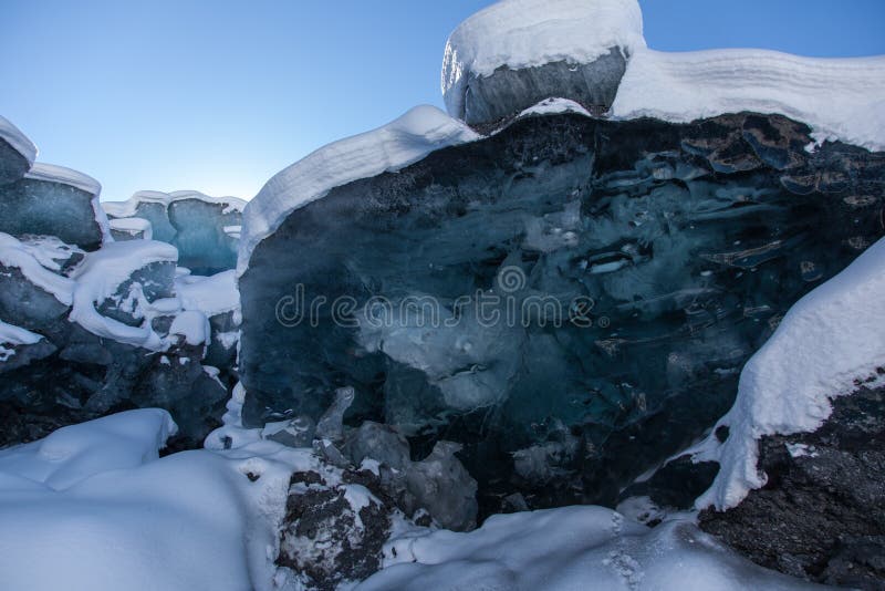 Hielo azul glacial foto de archivo. Imagen de clima, helada - 38307188