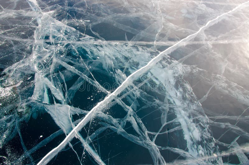Hielo Transparente Liso Del Lago Baikal Foto editorial - Imagen de cubo ...