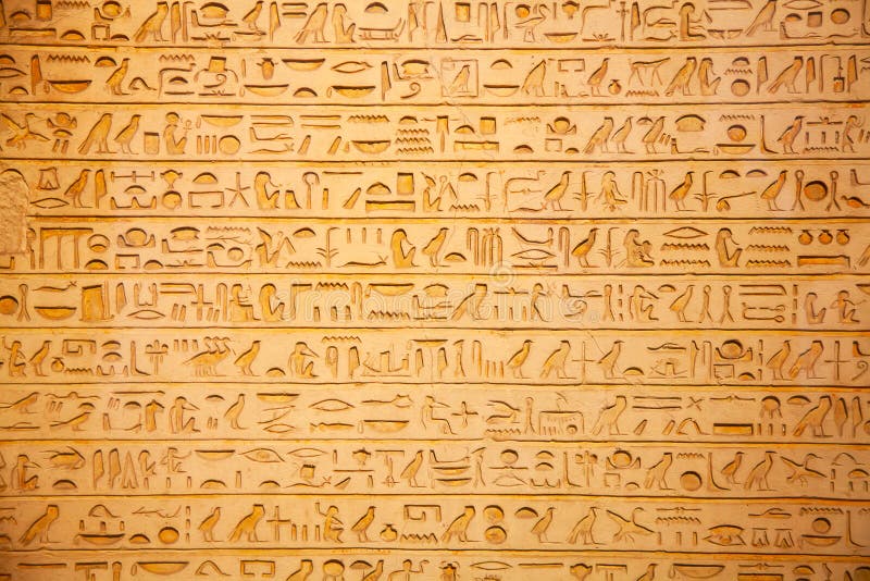 Hieroglyphen auf der Wand stockfoto. Bild von traditionell - 49098016
