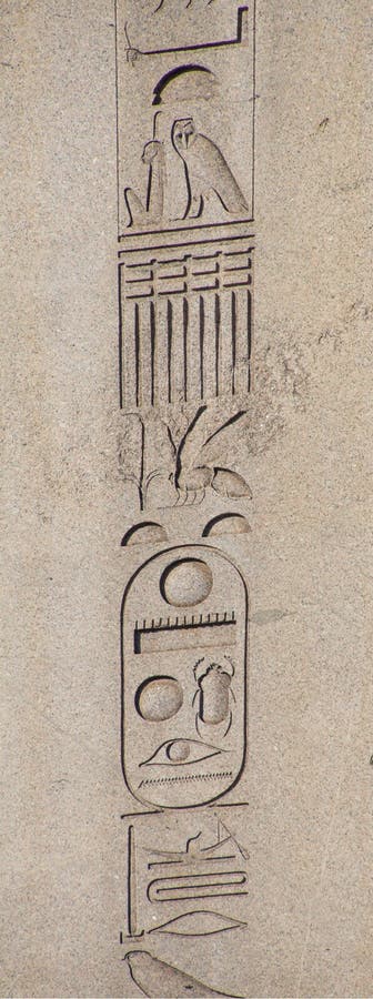 Hieroglyphics Na Egipskim Obelisku Zdjęcie Stock - Obraz złożonej z ...