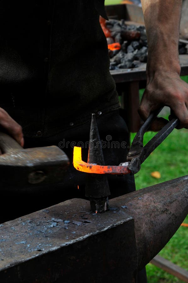 Hierro forjado foto de archivo. Imagen de forja, forjado - 111350978