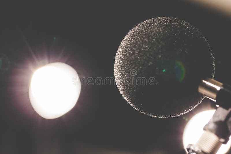 High Accuracy Microphone in Noise Sound Testing Room with LED Light ...