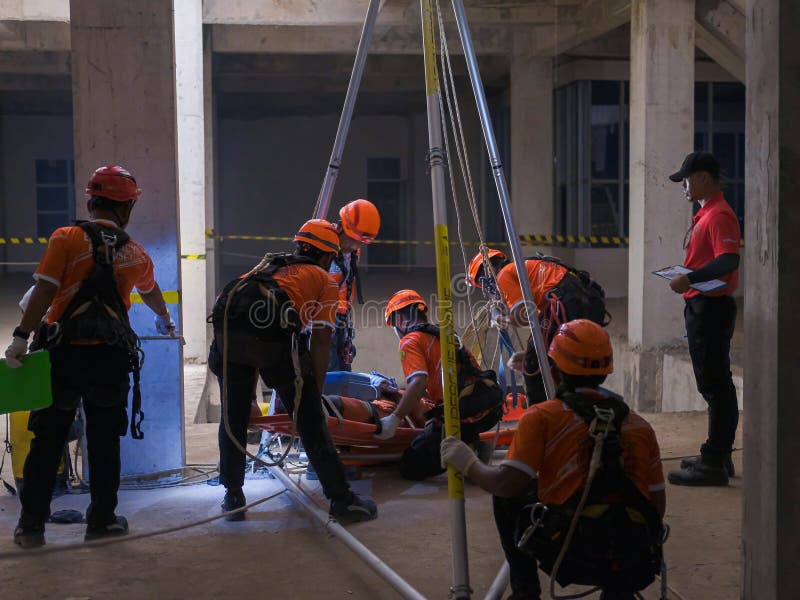 High Angle Rescue Challenge Editorial Stock Image - Image of safety, response: 365544359