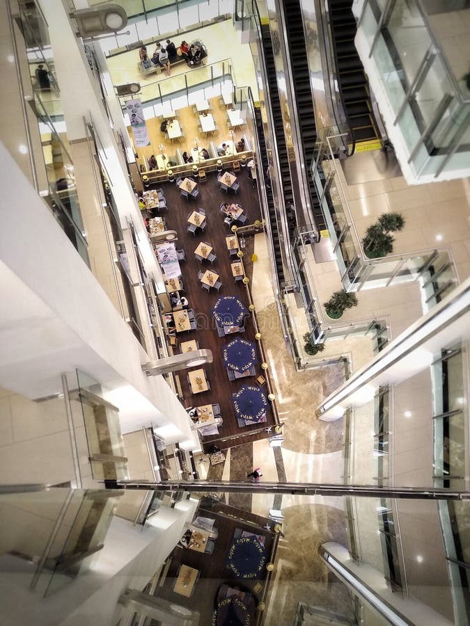 Up view from a five floor editorial photography. Image of view - 124132257